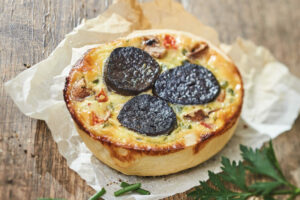 QUICHE AU BOUDIN NOIR - Bahier depuis 1941 - la charcuterie qui rassemble